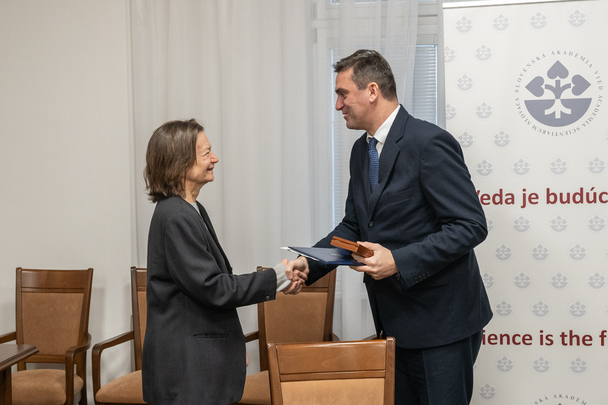 [AWARD] The Presidium of the Slovak Academy of Sciences (SAS) Awards Commemorative Plaque to ...